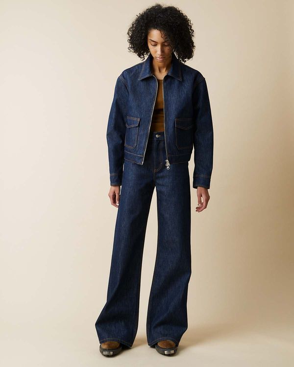 W 24 W 25 W 26 W 27 W 28 W 29 W 30 W 31